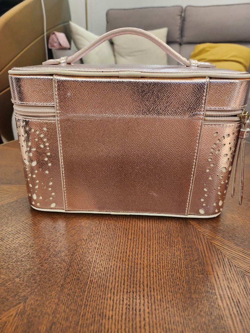 BN Victoria's Secret Rose Gold Makeup Case, Women's Fashion, Jewelry ...