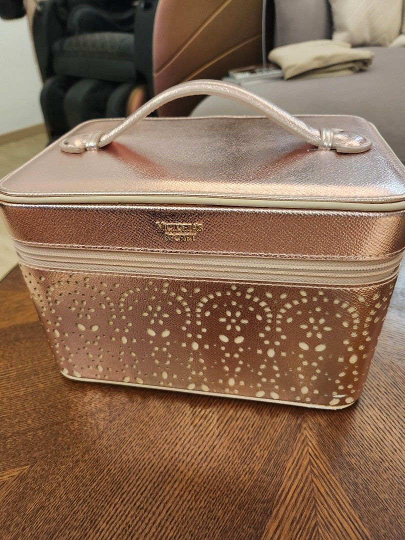 BN Victoria's Secret Rose Gold Makeup Case, Women's Fashion, Jewelry ...