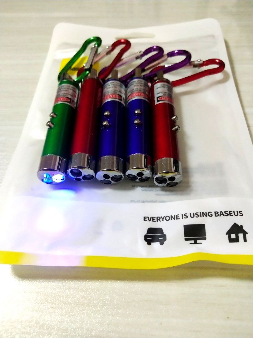 (Brand New) Mini laser pointers and torchlights, Hobbies & Toys ...