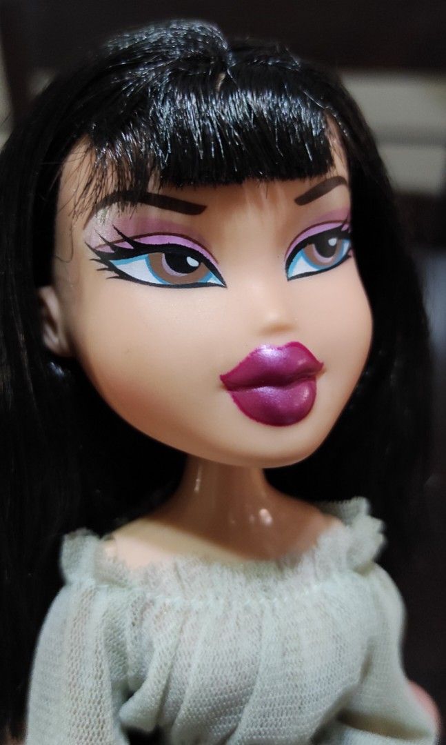 Bratz Jade Strut It Doll, Hobbies & Toys, Toys & Games on Carousell