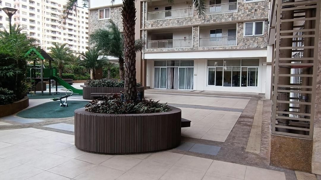 BRIO Tower 1bedroom furnished unit EDSA Guadalupe BGC Rockwell Makati ...