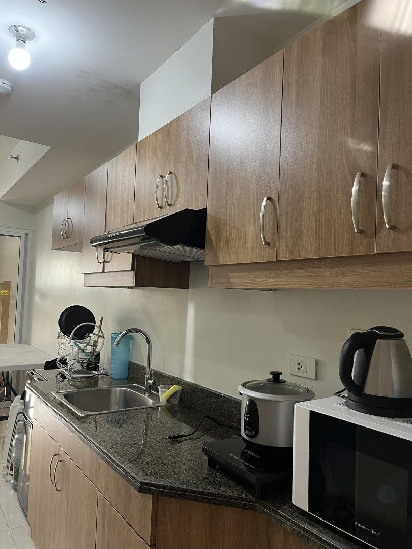 BRIO Tower 1bedroom furnished unit EDSA Guadalupe BGC Rockwell Makati ...