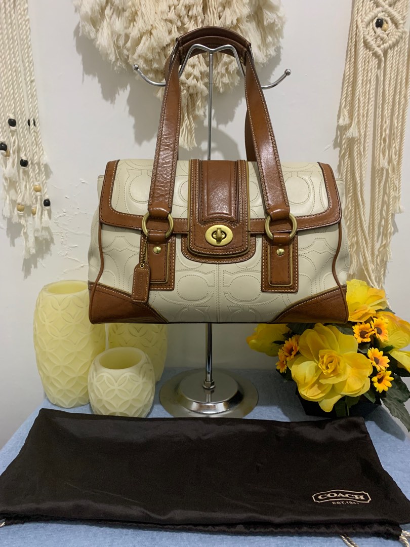 COACH Hampton Vintage Brown White Signature, Luxury, Bags & Wallets on Carousell