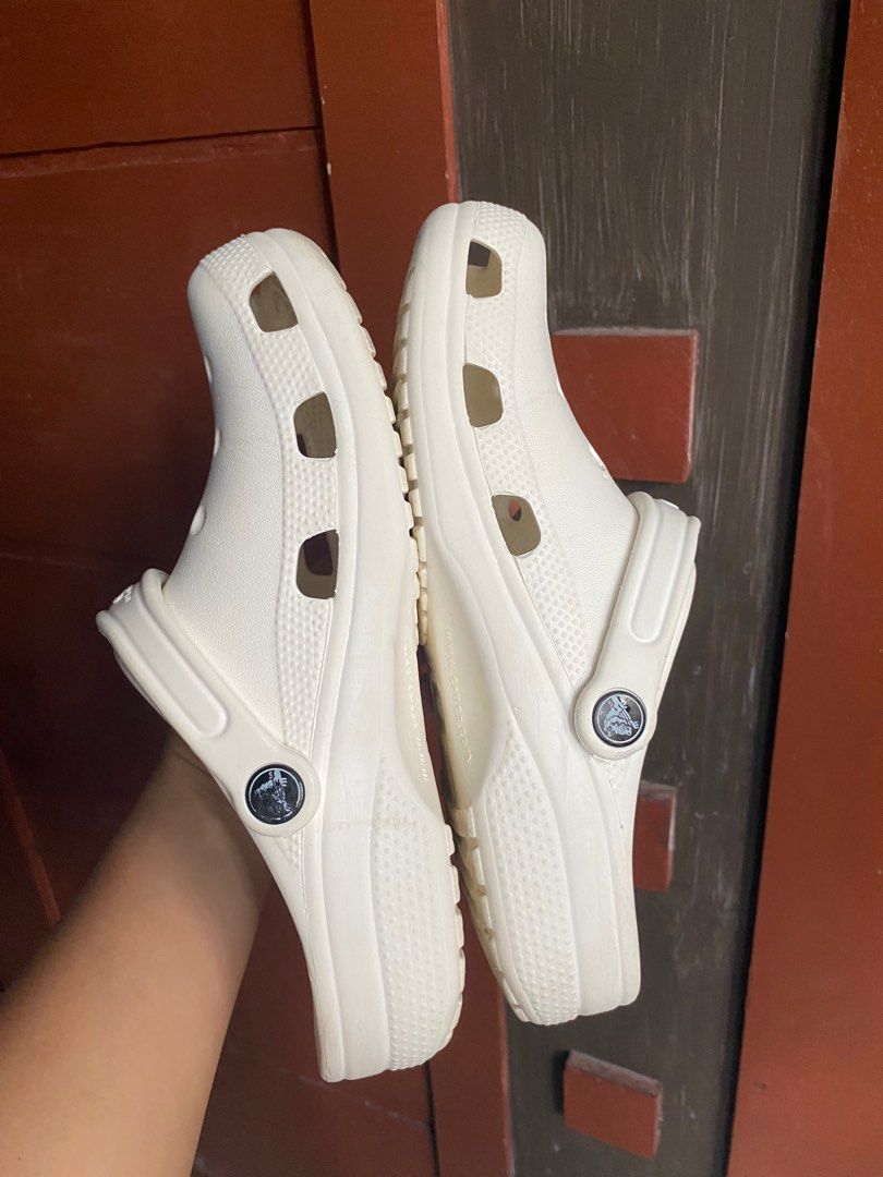 Crocs Classic White, Women's Fashion, Footwear, Slippers and slides on ...