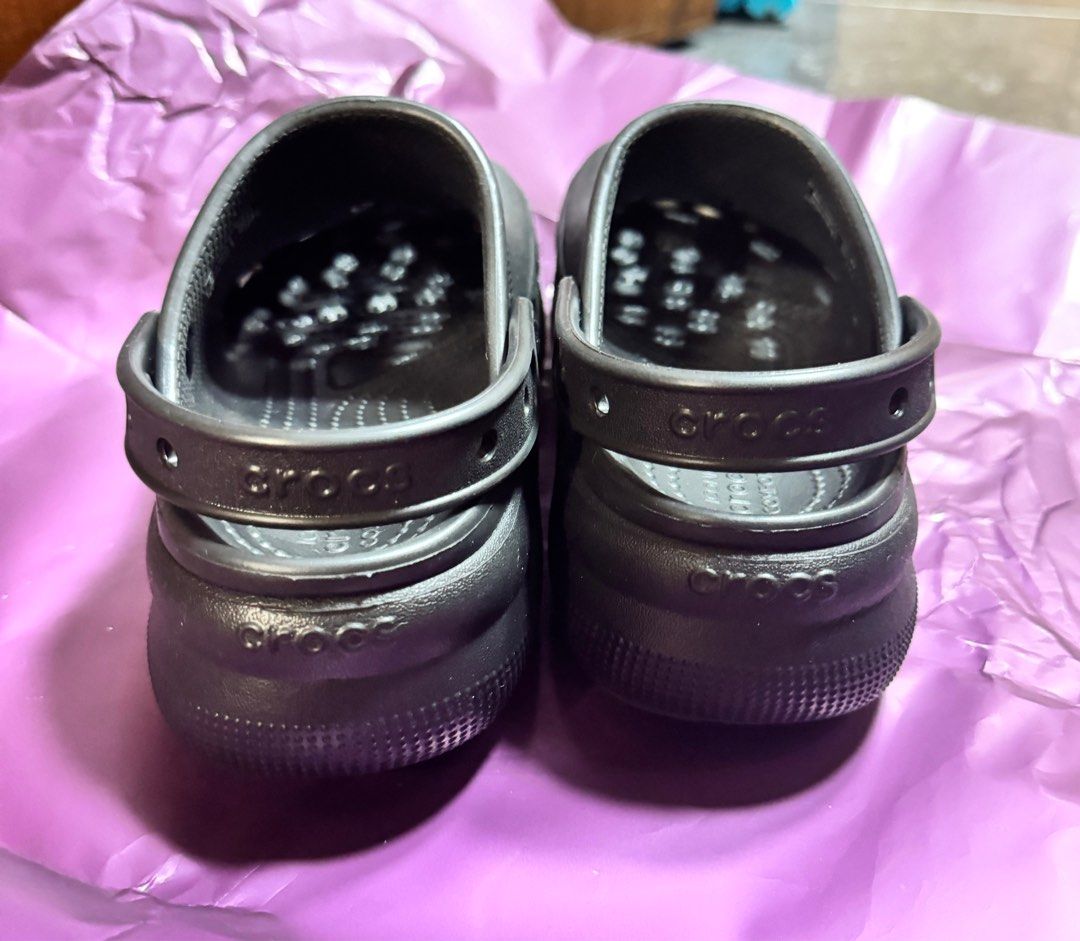 Crocs crush clogs kids size J4 35-36, 女裝, 鞋, 涼鞋 - Carousell