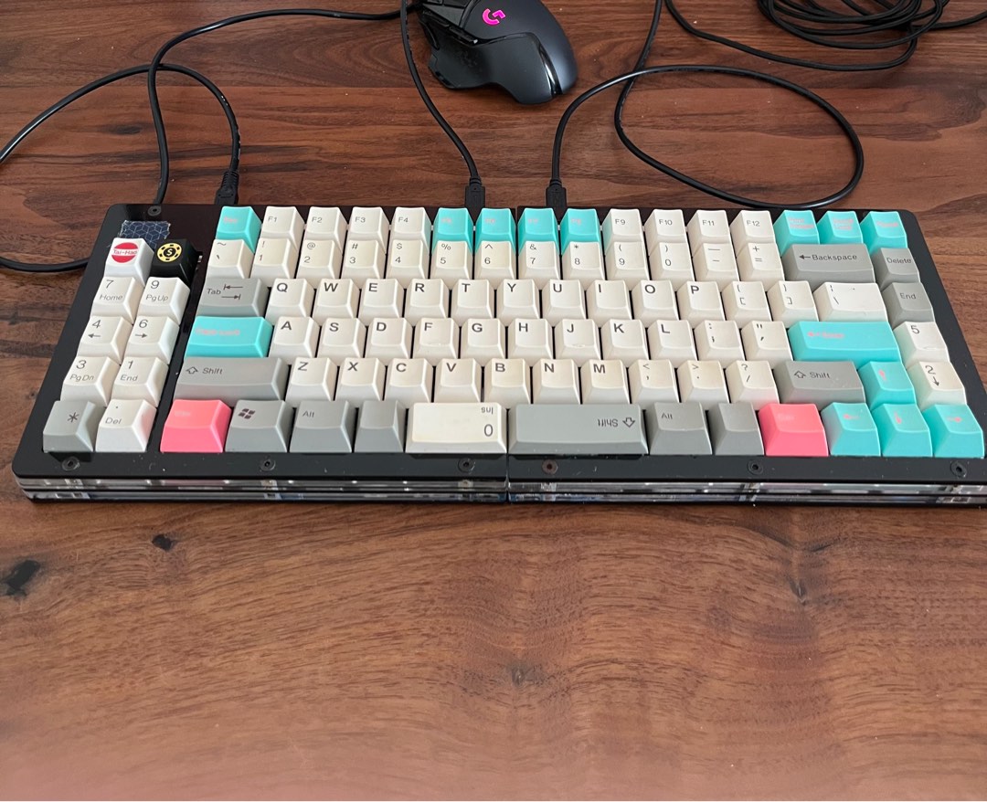 Custom split 75% keyboard with LED, Computers & Tech, Parts ...