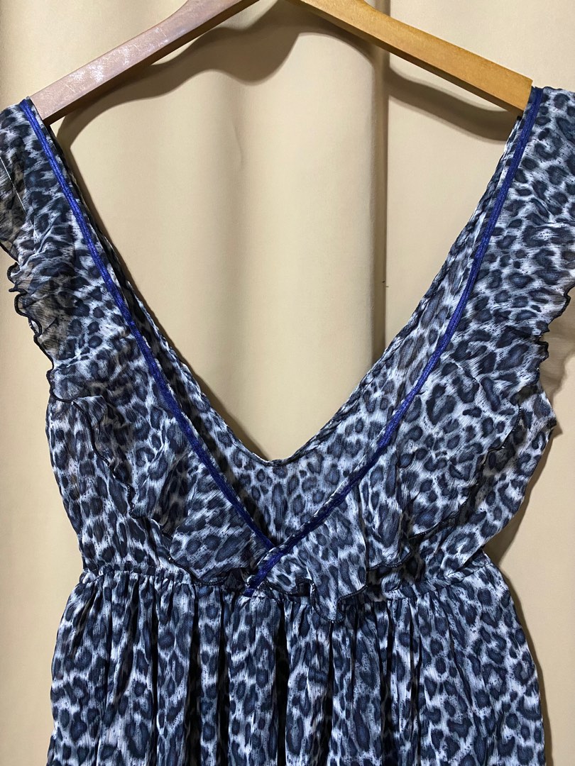 Deep V Line Leopard Print Dress, Women's Fashion, Dresses & Sets ...