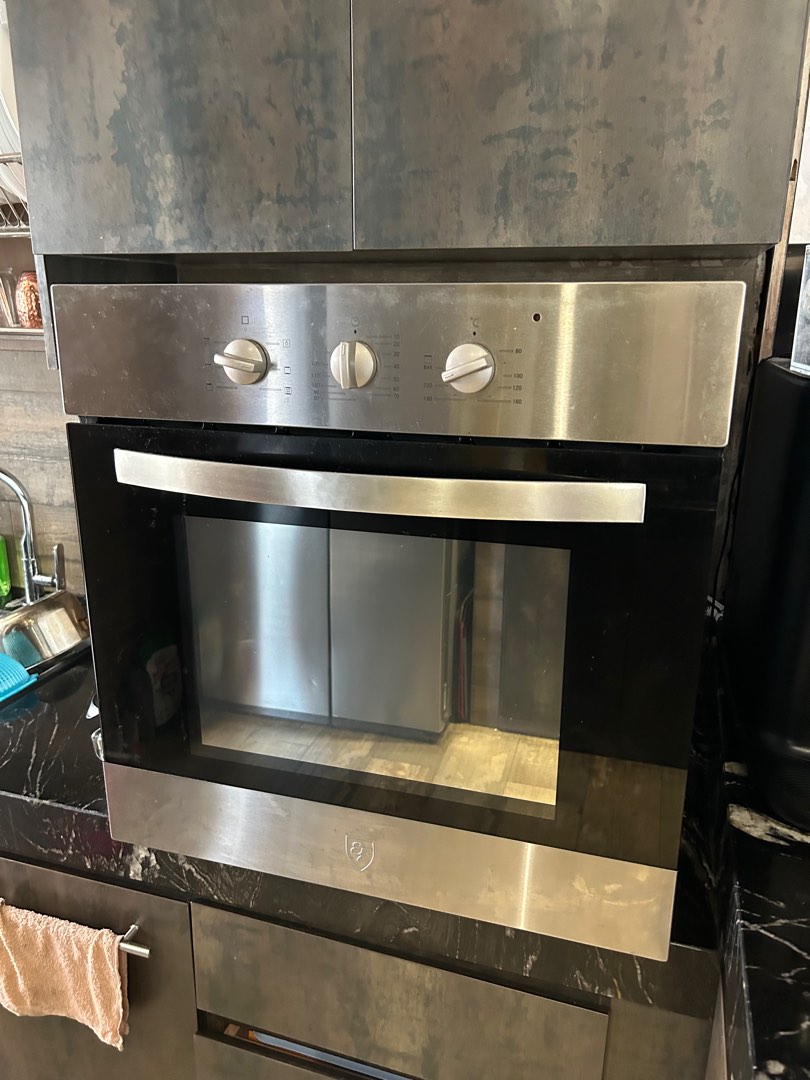 EF oven, TV & Home Appliances, Kitchen Appliances, Ovens & Toasters on ...