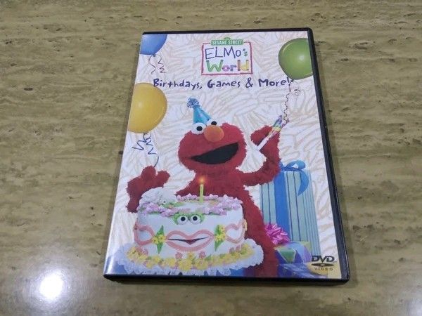 Elmo's World - Birthdays, Games & More! DVD, Musik & Media, CD, DVD ...