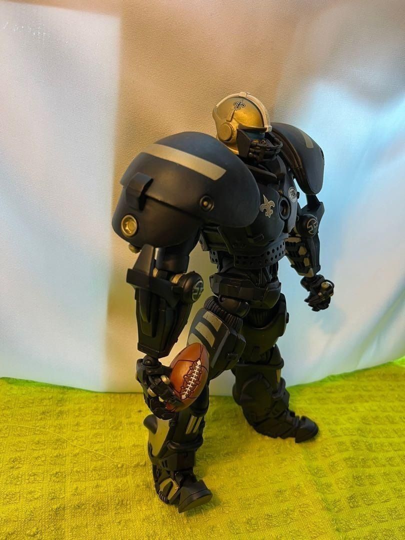 Figures 模型 - Cleatus Fox Sports Mascot Robot, 興趣及遊戲, 玩具 & 遊戲類 - Carousell