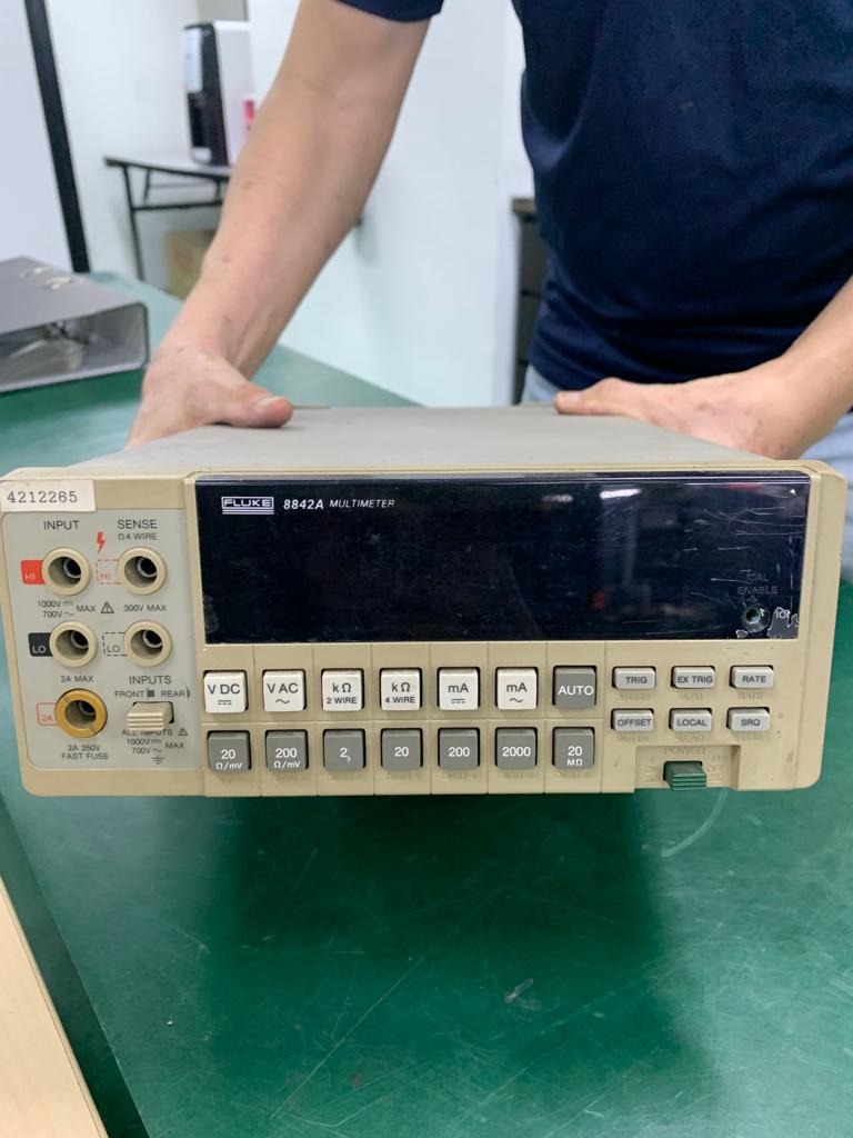 Fluke 5 1/2 8842A DigitDesk Top Multimeter, TV & Home Appliances, Electrical, Adaptors & Sockets ...