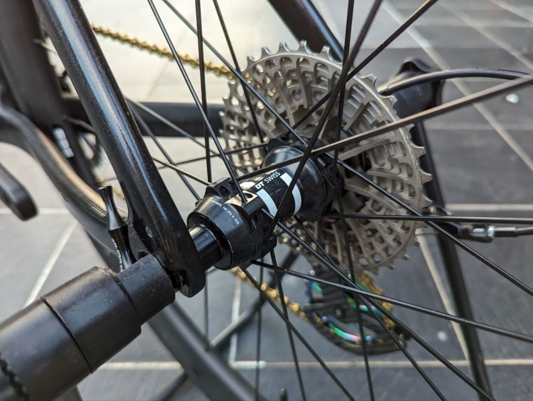 Fully Custom Carbon Twitter Thunder Road Bike, Sports Equipment ...