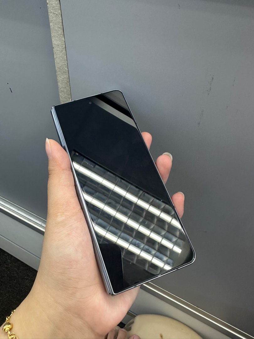 Galaxy Z Fold 4 Grey Green 256GB, Mobile Phones & Gadgets, Mobile ...