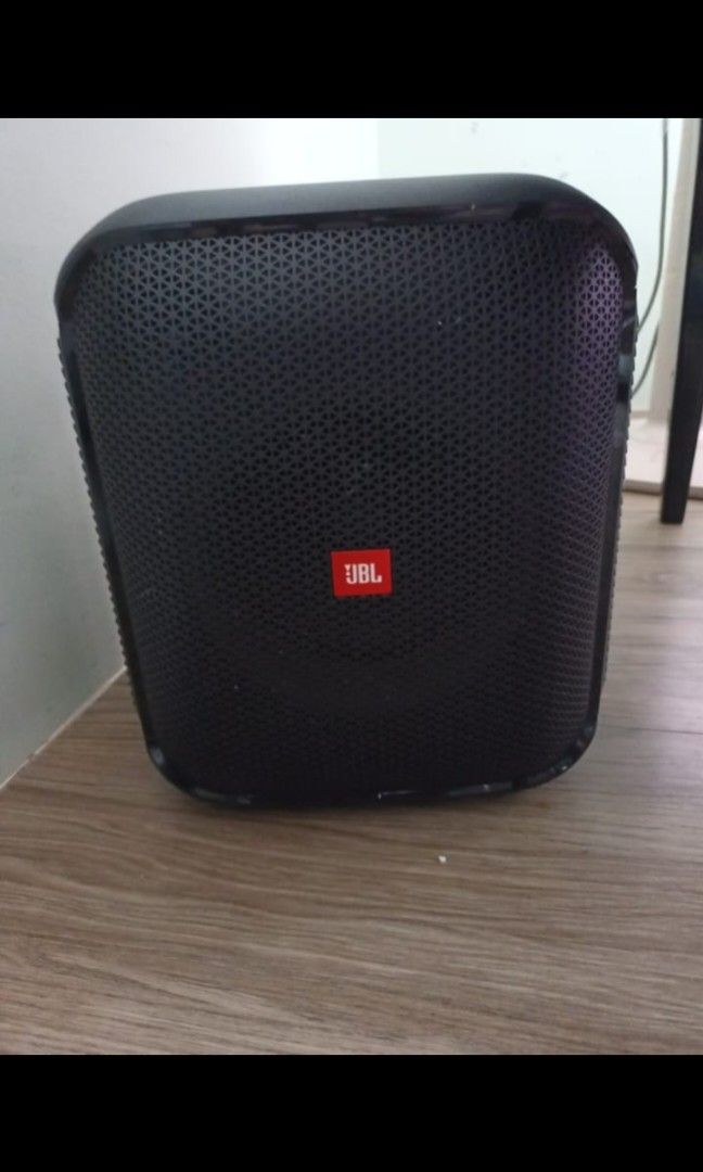 JBL speaker, Audio, Soundbars, Speakers & Amplifiers on Carousell