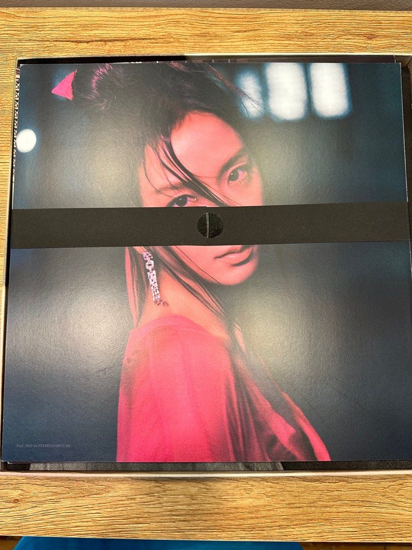 JISOO VINYL LIMITED EDITION, Hobbies & Toys, Memorabilia & Collectibles ...