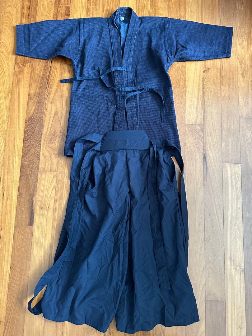 Kendo uniform Gi & Hakama, Sports Equipment, Other Sports Equipment and ...