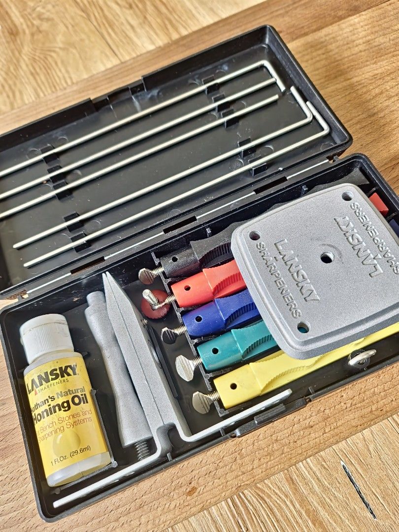Lansky Deluxe Sharpener with stand, Sports Equipment, Hiking & Camping ...