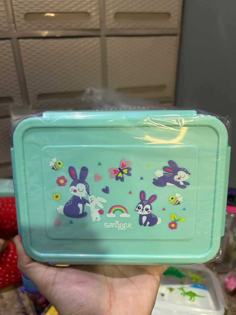Lunch Box Smiggle 850ml, Barang Yang Dicari di Carousell
