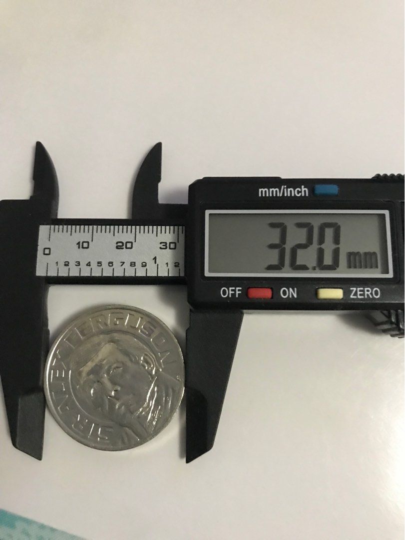 Manchester United The Treble coin token, Hobbies & Toys, Memorabilia ...