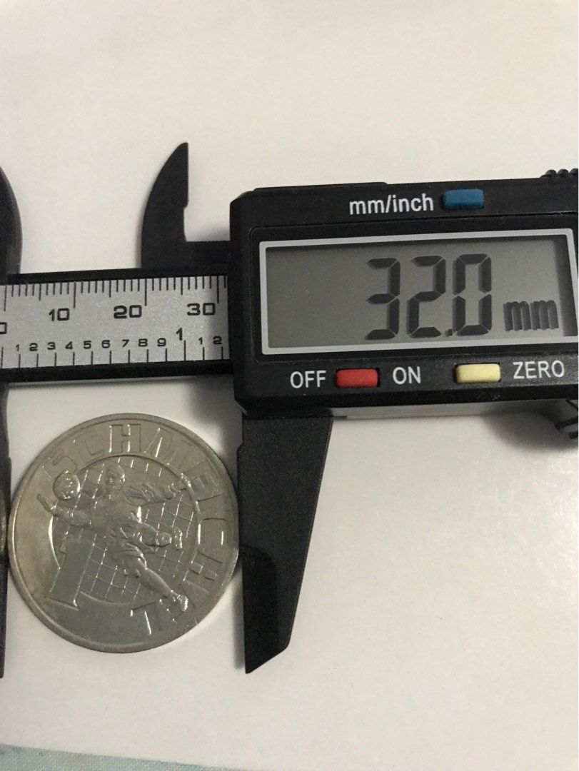 Manchester United Token Coin, Hobbies & Toys, Memorabilia ...