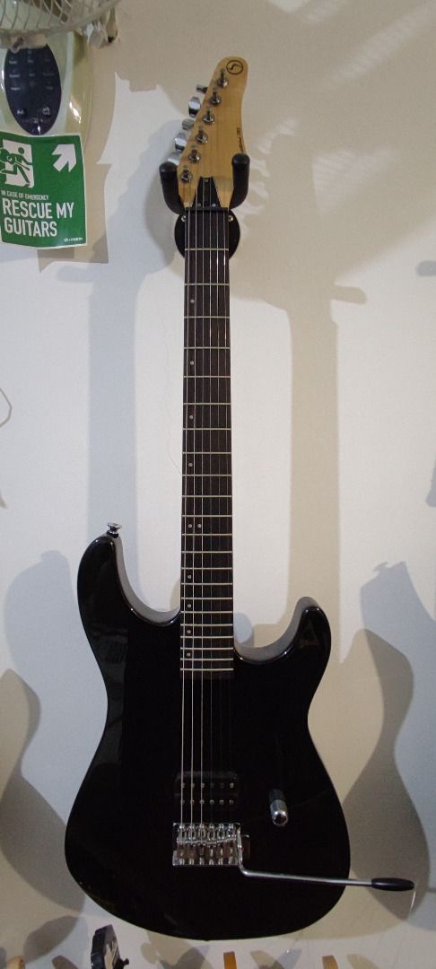 NEW Samick SS51 Electric Guitar, Hobbies & Toys, Music & Media, Musical ...