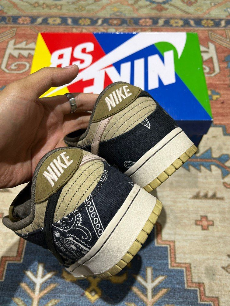NIKE SB TRAVIS SCOTT, Men's Fashion, Footwear, Sneakers on Carousell