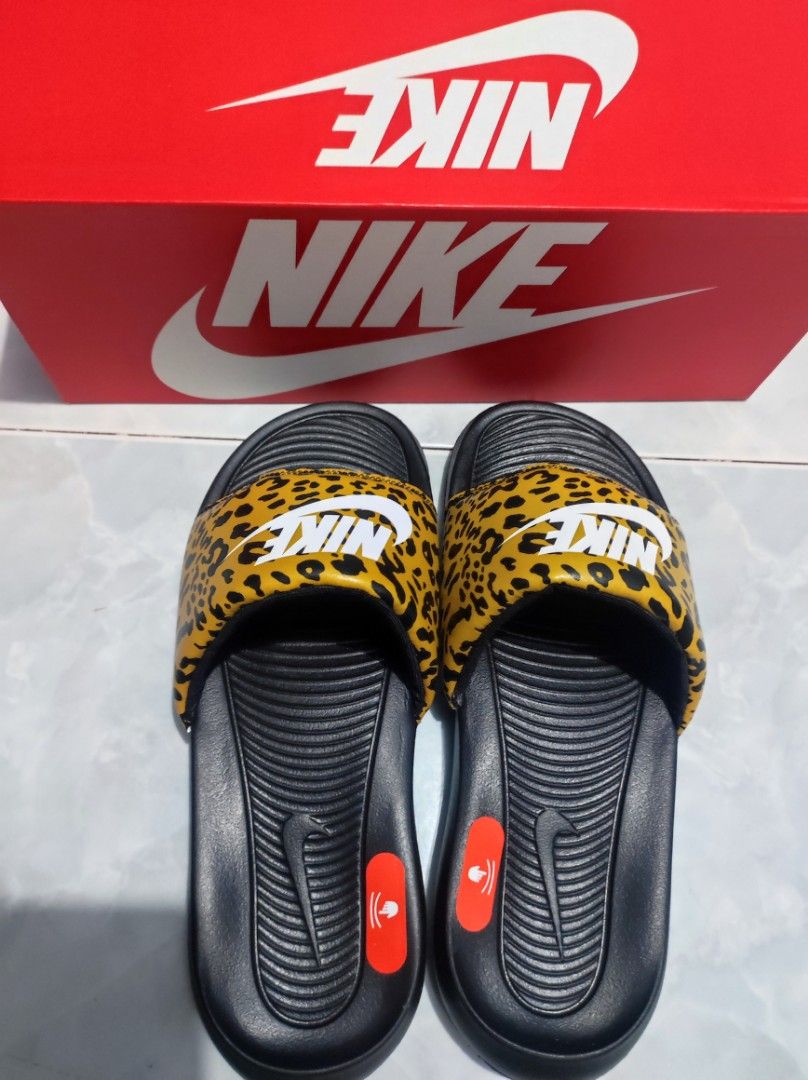 NIKE SLIDES, Women's Fashion, Footwear, Slippers and slides on Carousell