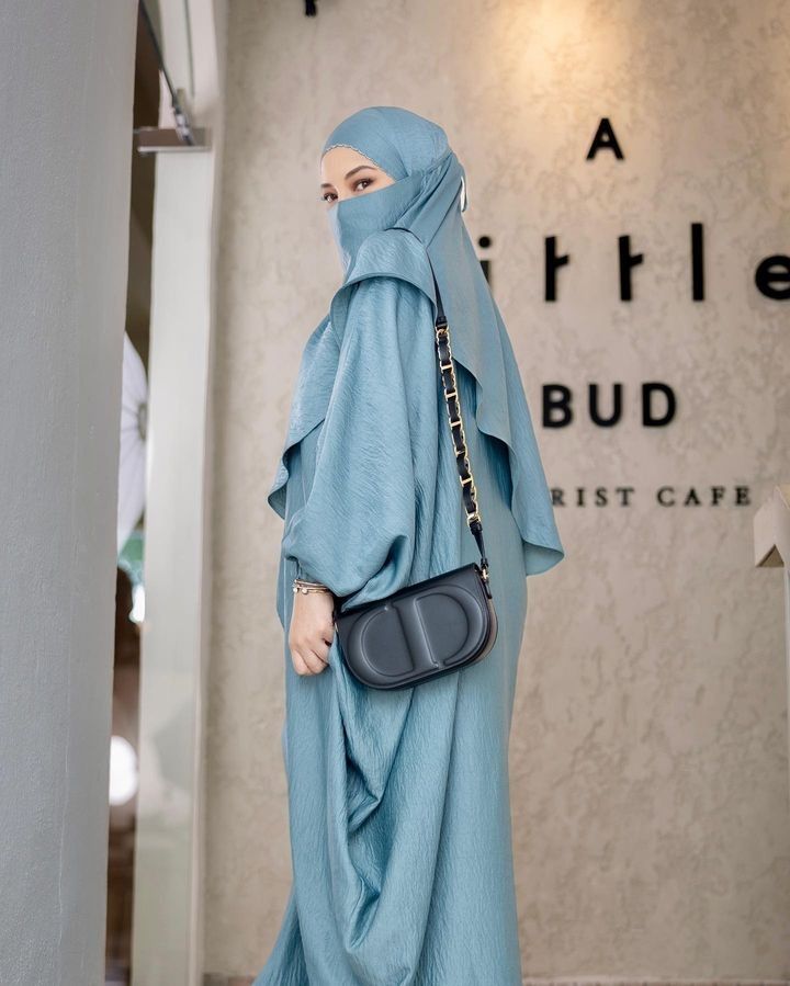 Nunha Khowla, Women's Fashion, Muslimah Fashion, Kaftans & Jubahs on ...