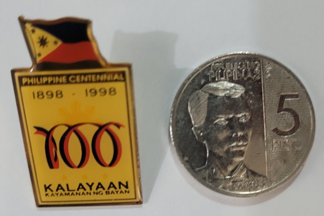 Philippine Centennial Pin 1898-1998, Hobbies & Toys, Memorabilia & Collectibles, Vintage ...