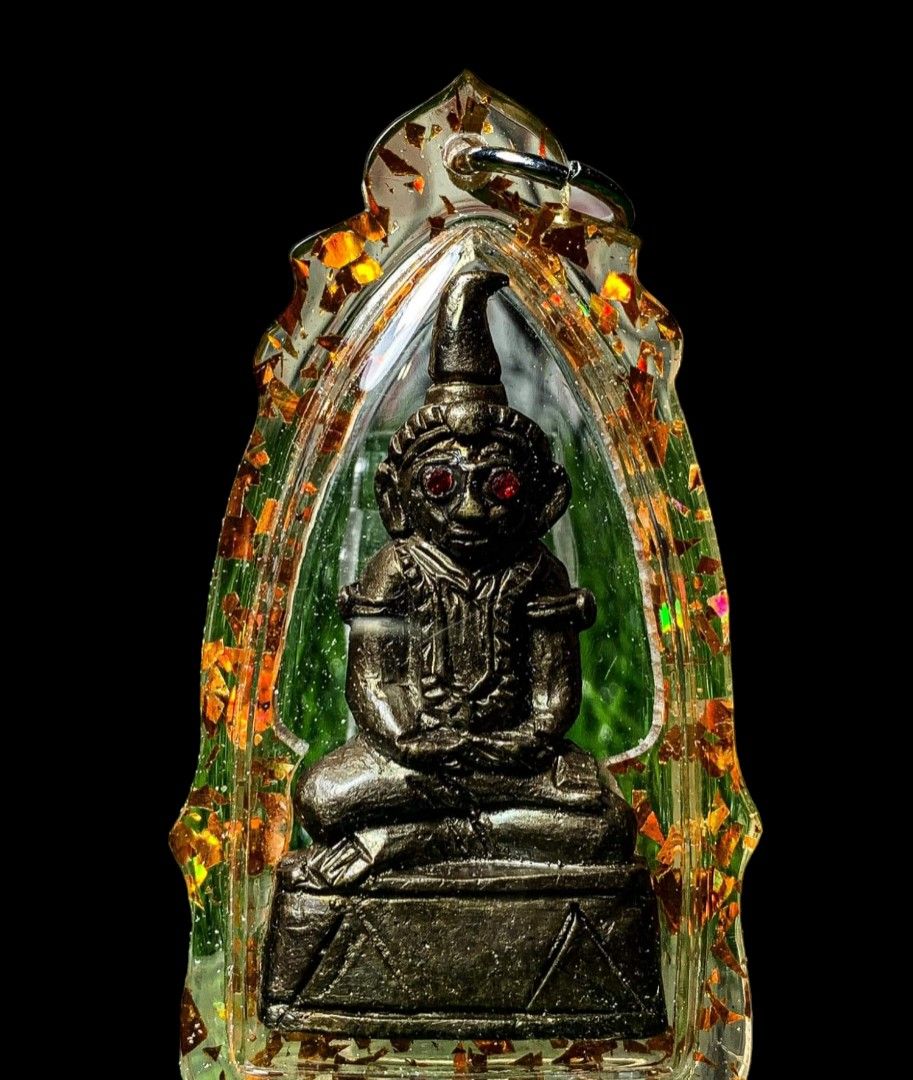Phra Ngan Ta Daeng Roop Lor BE2563 By Ajarn Nut Thai Amulet, Hobbies ...