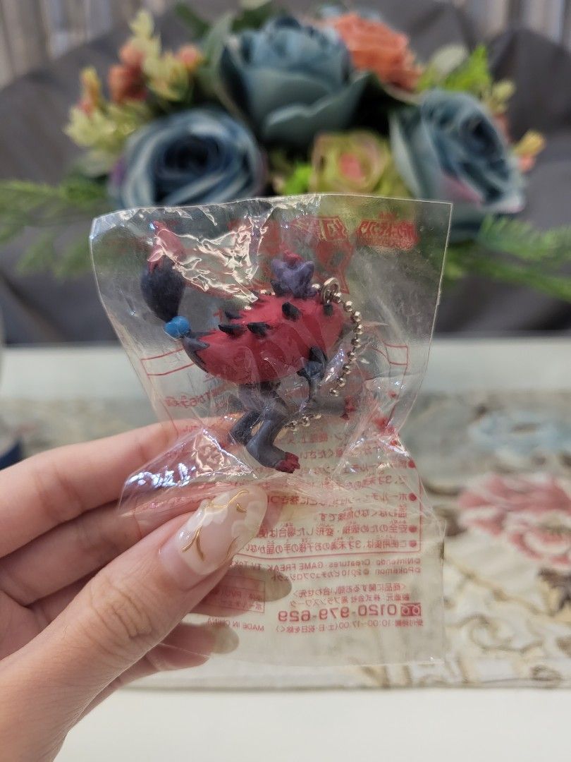 Pokemon Zoroark Keychain, Hobbies & Toys, Toys & Games on Carousell