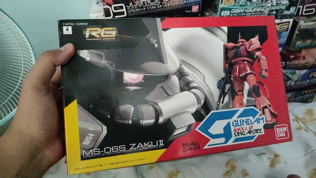 RG Zeon Combo, 5 kits, 6 boxes ( include spare parts for Char Zaku ...