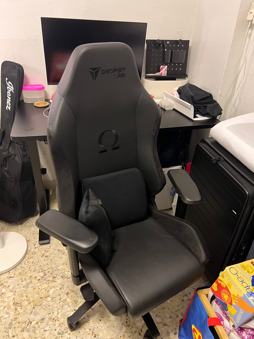 Secret Lab Gaming Chair, Furniture & Home Living, Furniture, Chairs on ...
