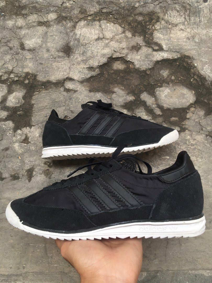 sepatu adidas sl72 size 40, Fesyen Pria, Sepatu , Sneakers di Carousell