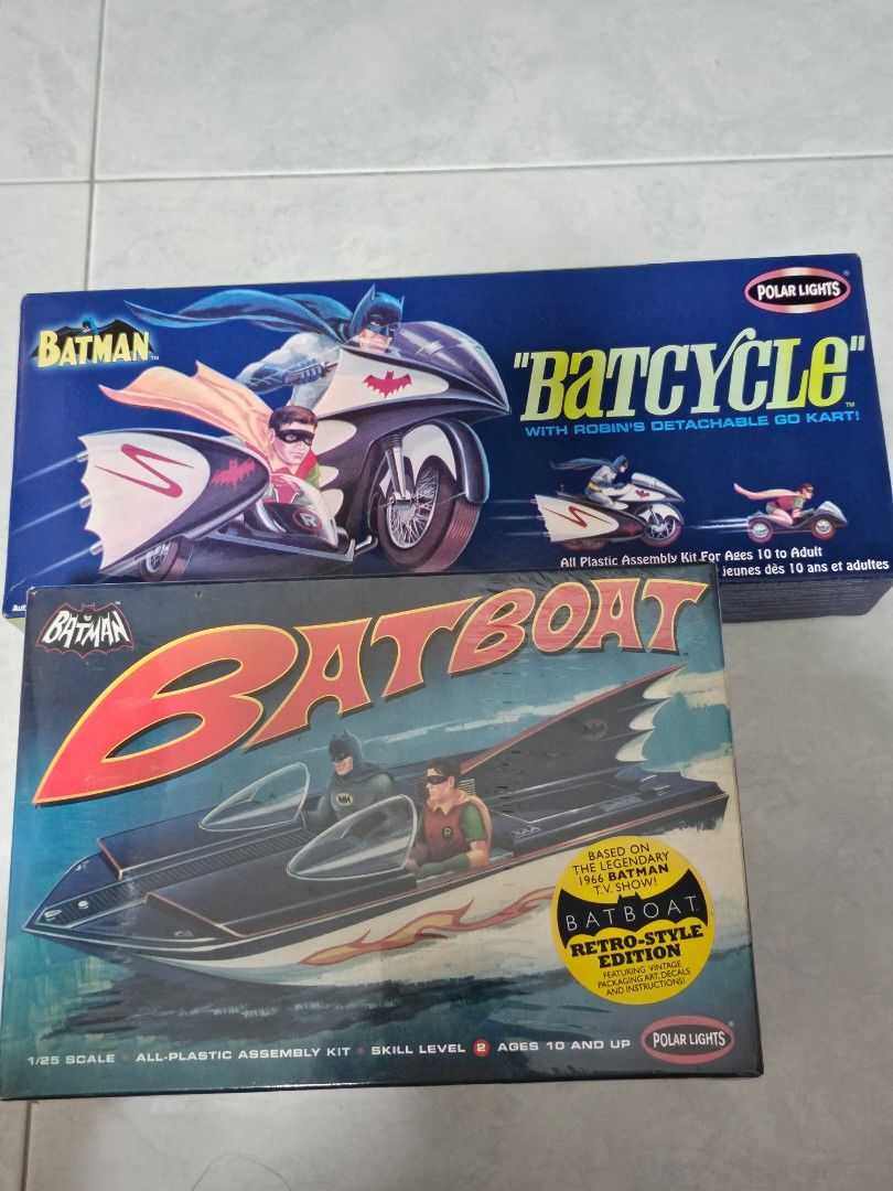 [Set] Polar lights batboat and batcycle model kit, Hobbies & Toys, Toys ...