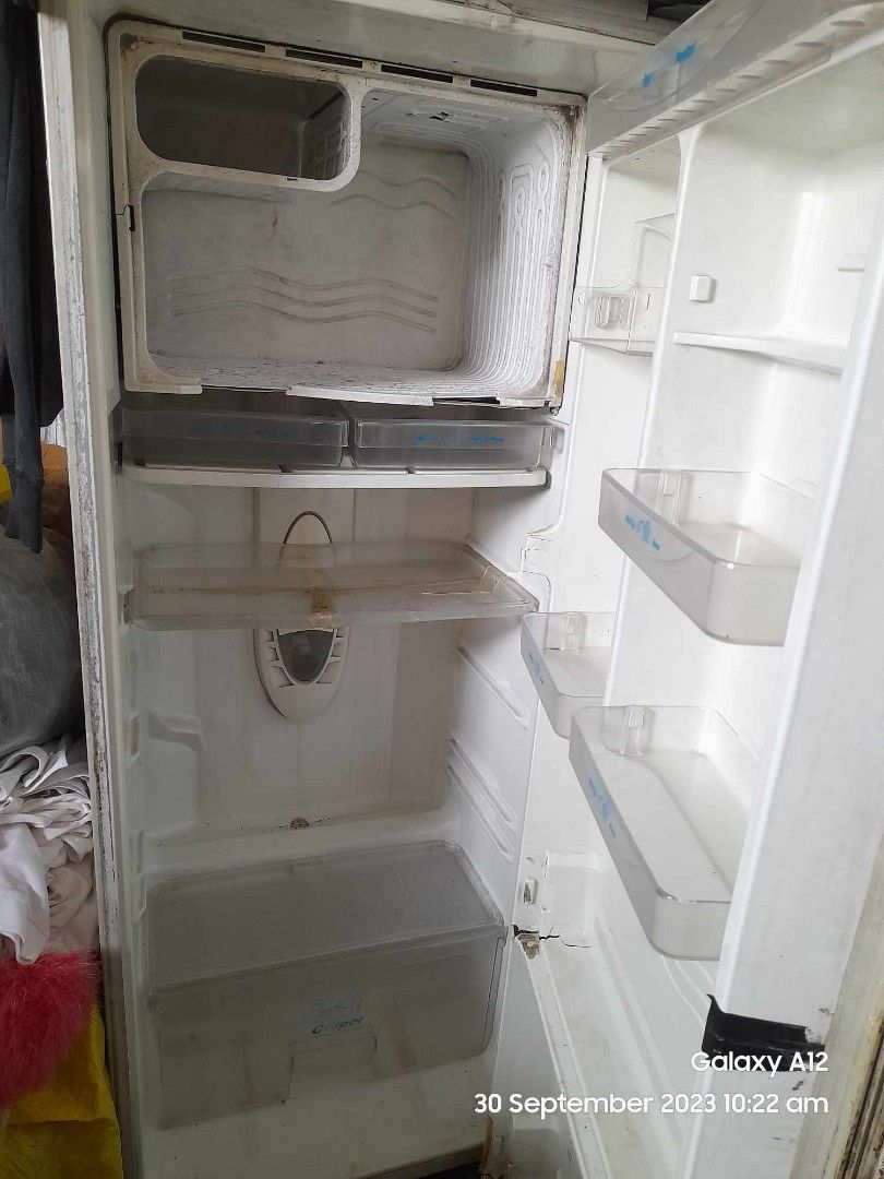 sharp ref, TV & Home Appliances, Kitchen Appliances, Refrigerators and ...