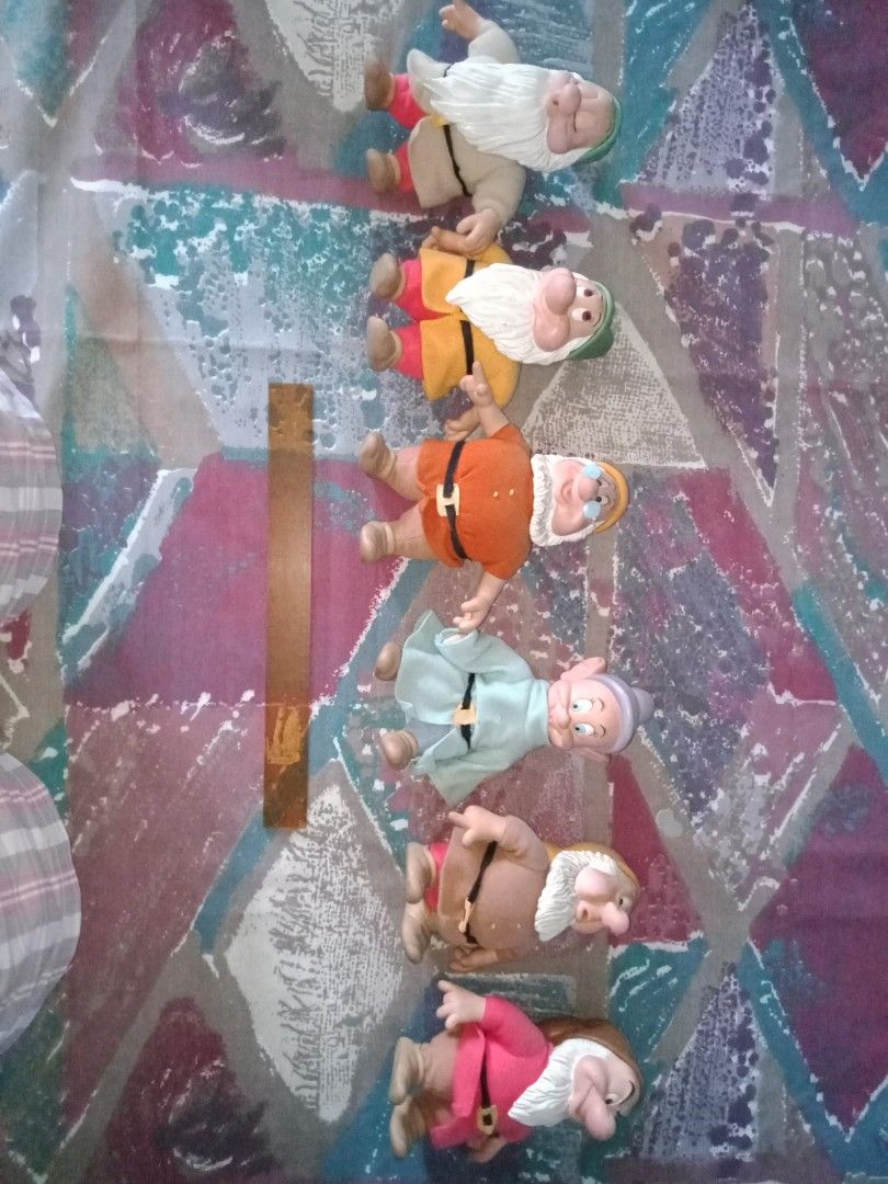 Snow White Dwarves Collection Disney Merchandise, Hobbies & Toys ...