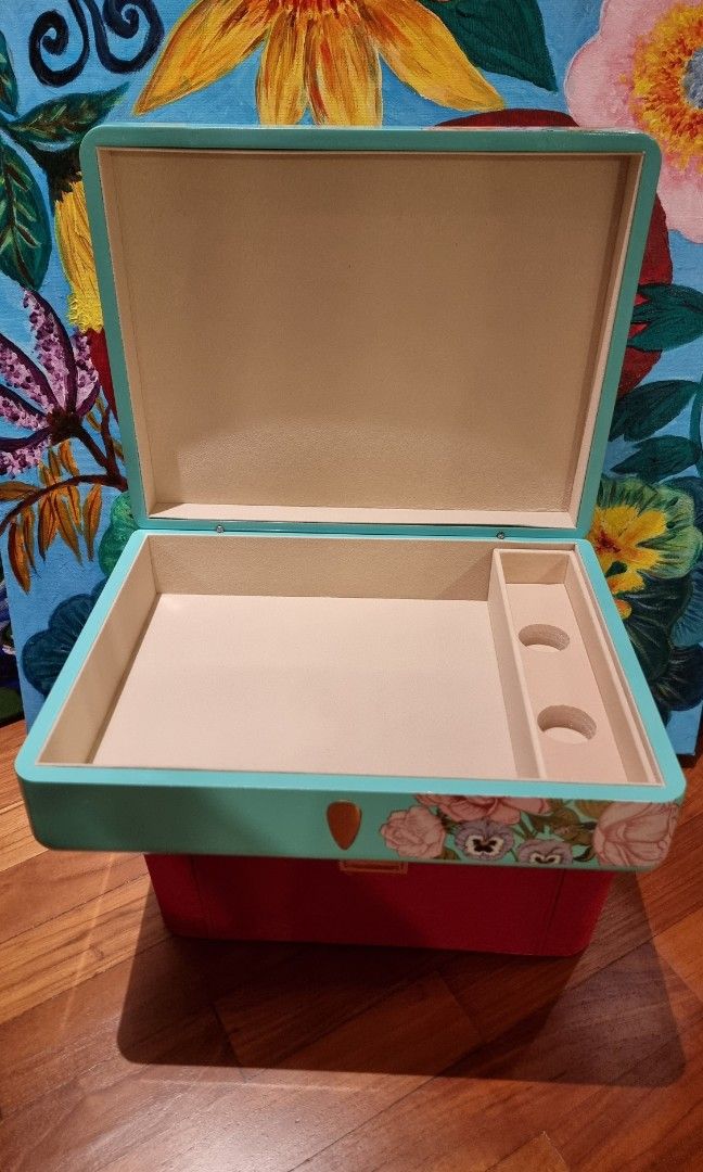 St Regis Mooncake Box/Jewellery Box, Women's Fashion, Jewelry ...