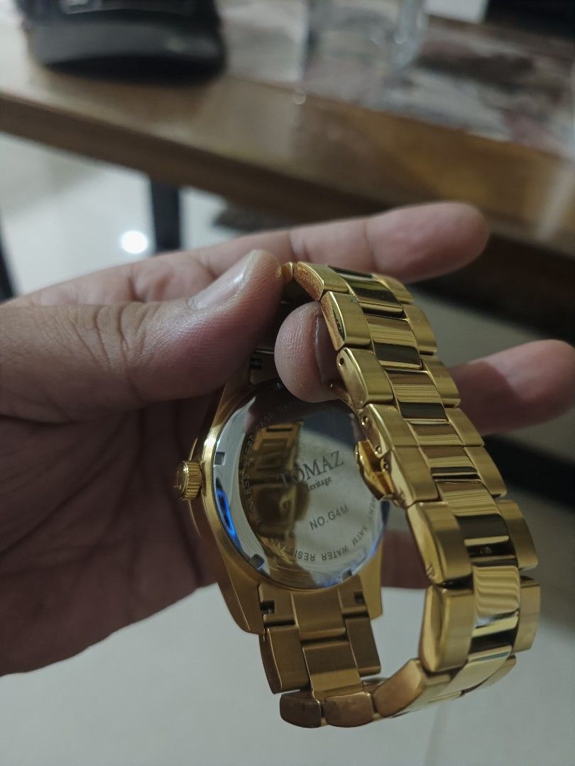 Tomaz Watch Gold, Men's Fashion, Watches & Accessories, Watches on ...