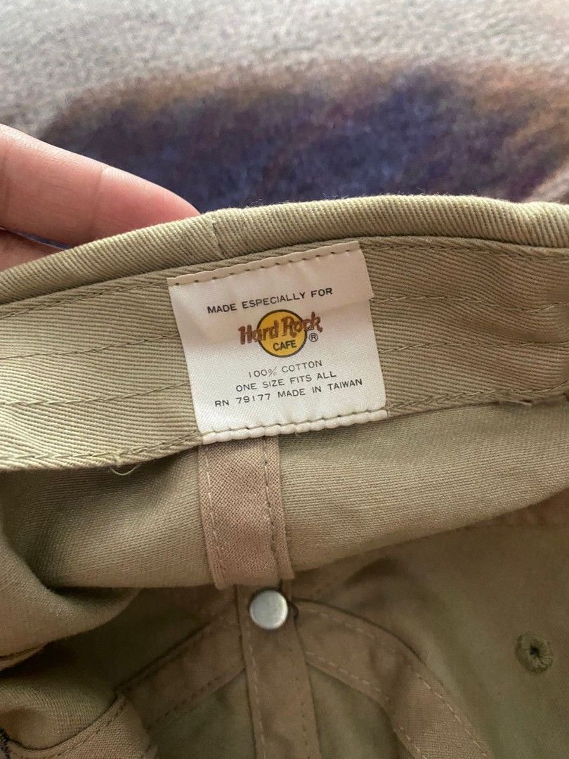 Topi hard rock cafe, Fesyen Pria, Aksesoris, Topi di Carousell