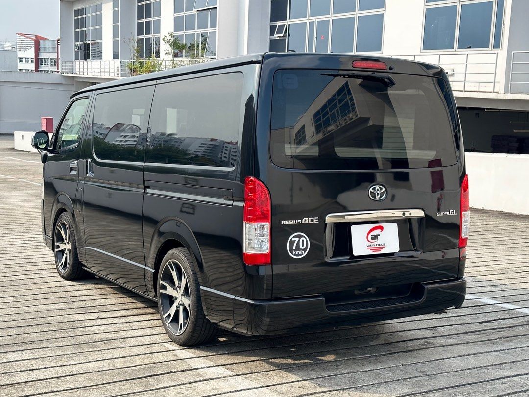 Toyota Hiace 2.8 Super GL Dark Prime Auto, Cars, Commercial Vehicles ...