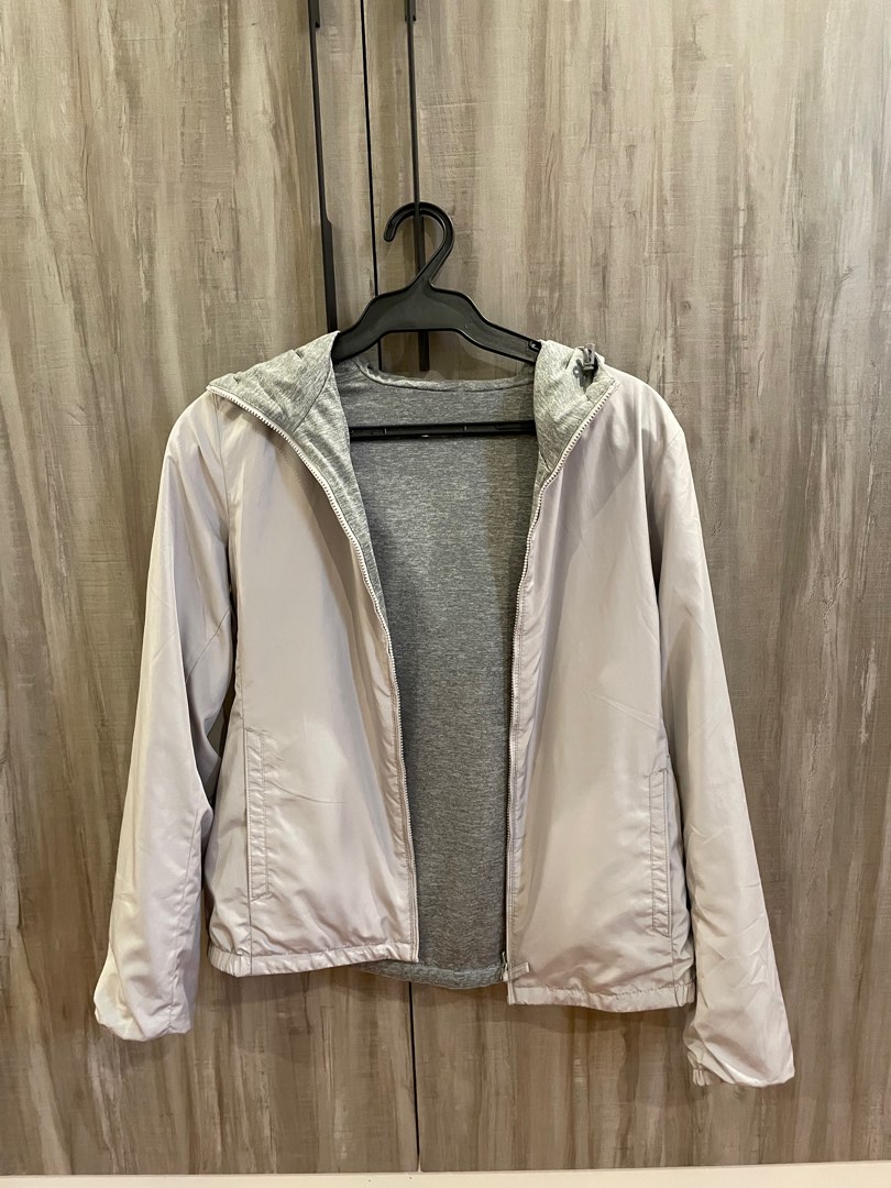 Uniqlo Grey Reversable Windbreaker Jacket, Women's Fashion, Coats, Jackets and Outerwear on ...