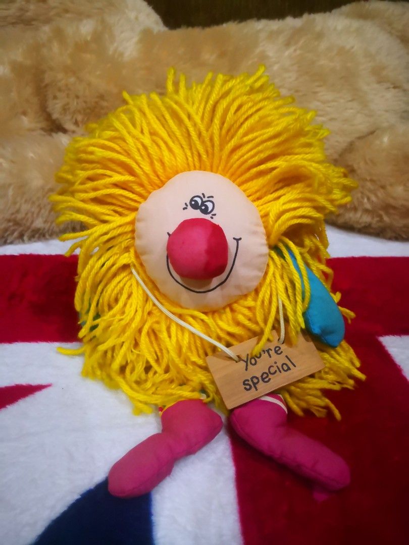 VINTAGE 1980's Mr. Ruffles Plush Yellow, Hobbies & Toys, Toys & Games ...