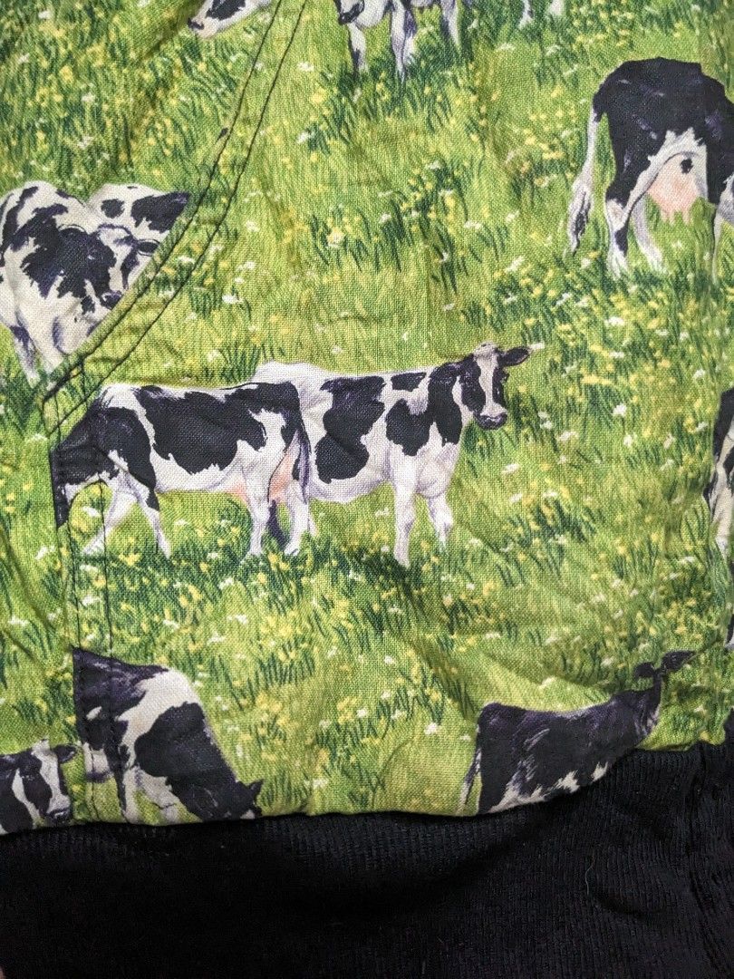 Vintage Full Print Cow Zip Hoodie, Women's Fashion, Coats, Jackets and ...