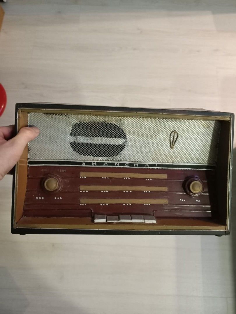 Vintage radio replica metal box, Hobbies & Toys, Memorabilia ...