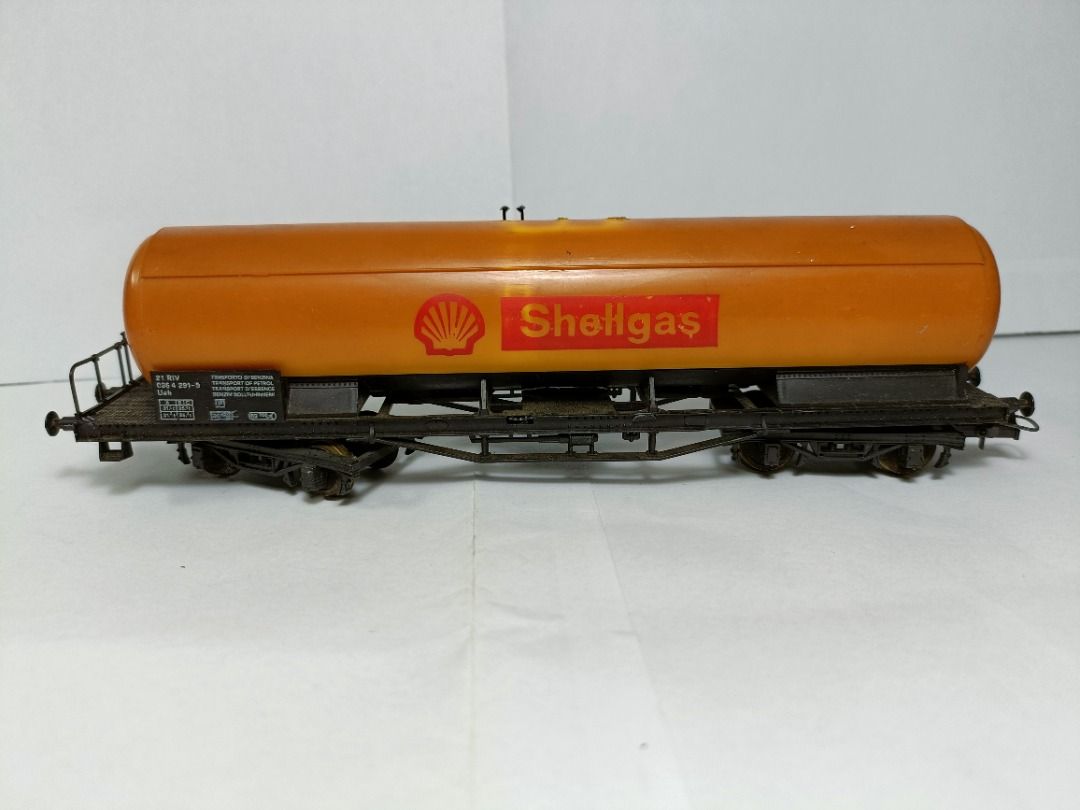 Vtg LIMA(Italy) Locomotive Train Shellgas Tanker Carriage, Furniture ...
