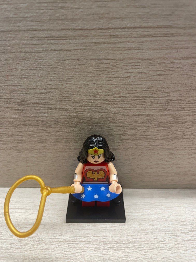 Wonder woman lego minifigure, Hobbies & Toys, Toys & Games on Carousell