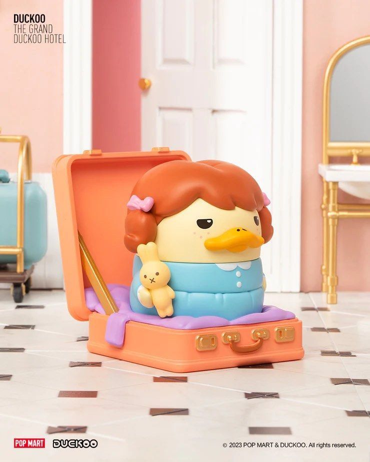 WTT WTS Authentic Popmart Duckoo the grand hotel Sunbed / suitcase kid ...