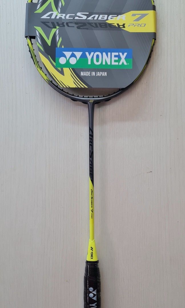 Yonex ArcSaber 7 Pro (Arc7Pro) 4UG5 Gray Yellow Badminton Racket, Sports Equipment, Sports ...
