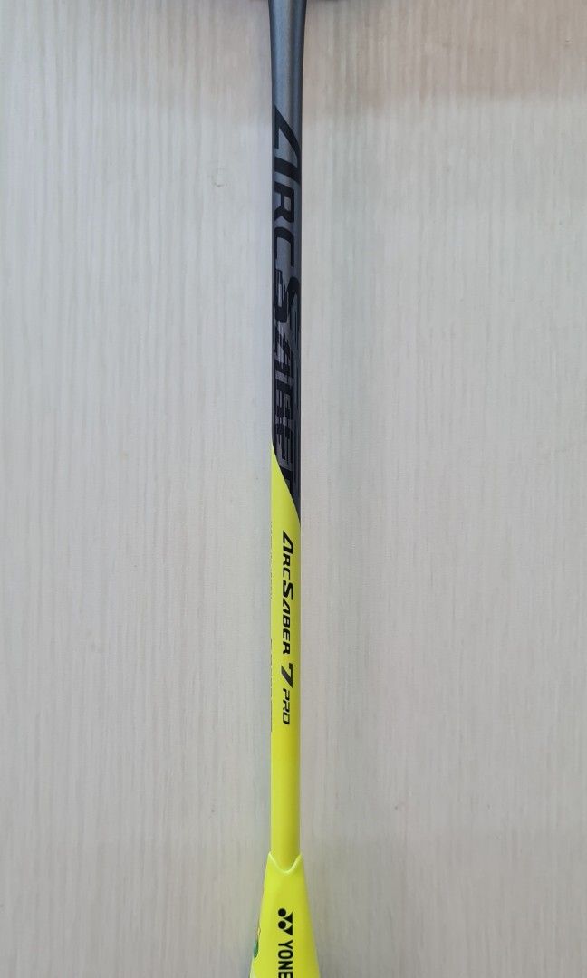Yonex ArcSaber 7 Pro (Arc7Pro) 4UG5 Gray Yellow Badminton Racket, Sports Equipment, Sports ...